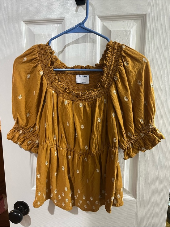 Old Navy | Tops | Old Navy Mustard Smocked Peasant Top With White ...